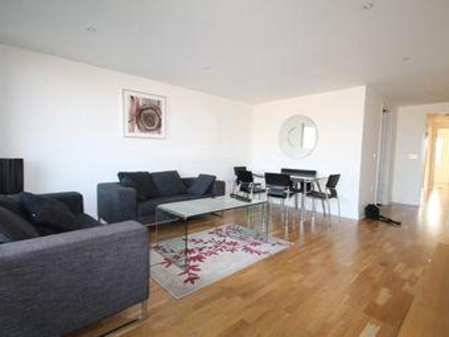 2 Bedrooms Flat for rent in Theed Street, London SE1