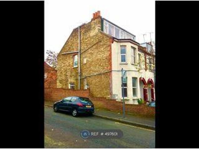2 Bedrooms Flat for rent in Thicket Road, Sutton SM1
