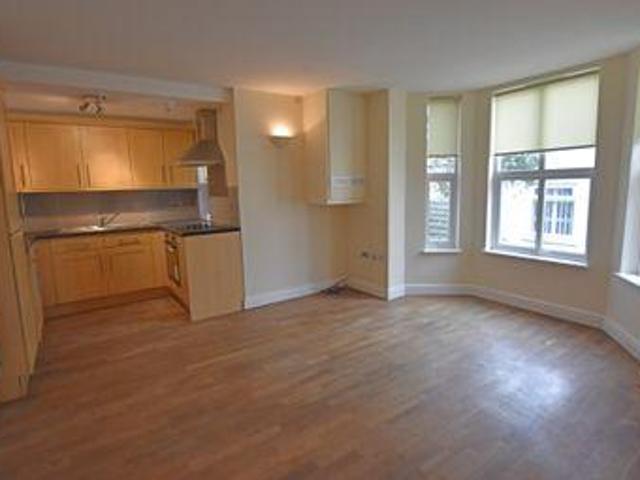 2 Bedrooms Flat for rent in Third Avenue, Sherwood NG7