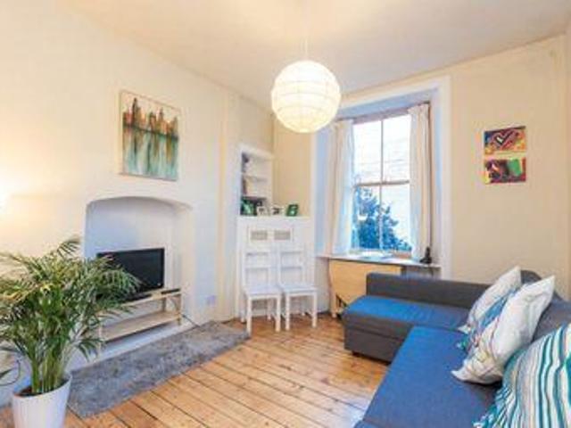2 Bedrooms Flat for rent in Thorntree Street, Edinburgh EH6