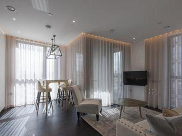 2 Bedrooms Flat for rent in Thornes House, The Residence, Nine Elms SW11