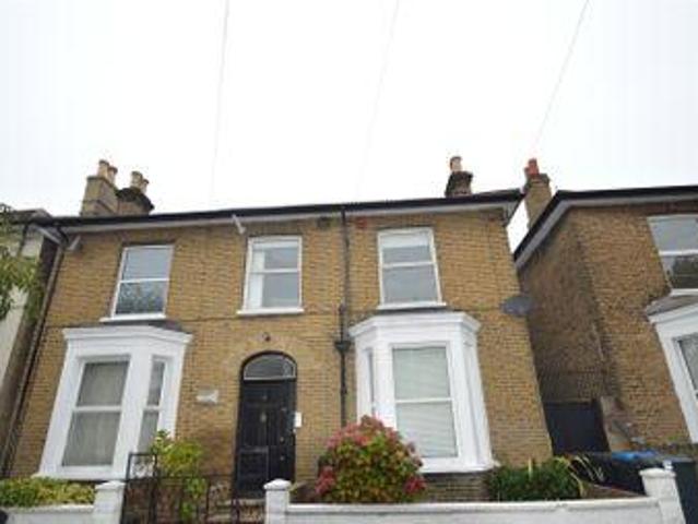 2 Bedrooms Flat for rent in Thornhill Road, Croydon CR0