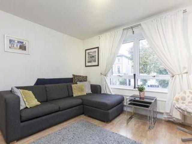 2 Bedrooms Flat for rent in Thornhill Road, Barnsbury N1