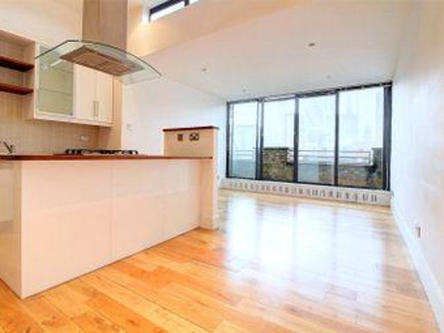 2 Bedrooms Flat for rent in Thrawl Street, London E1