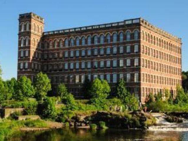 2 Bedrooms Flat for rent in Thread Street, Paisley, Renfrewshire PA2