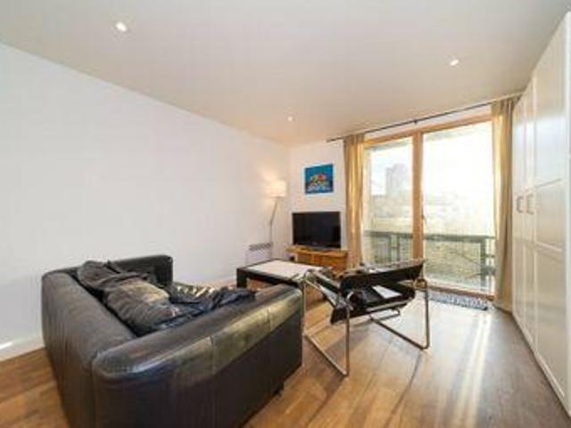 2 Bedrooms Flat for rent in Three Mill Lane, London E3