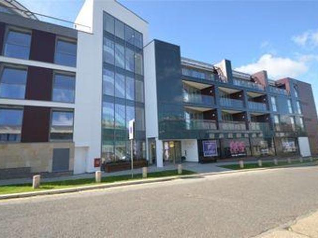 2 Bedrooms Flat for rent in Titan Court, Flower Lane, Mill Hill NW7