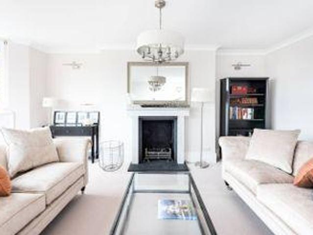 2 Bedrooms Flat for rent in Tite Street, Chelsea, Chelsea, London SW3