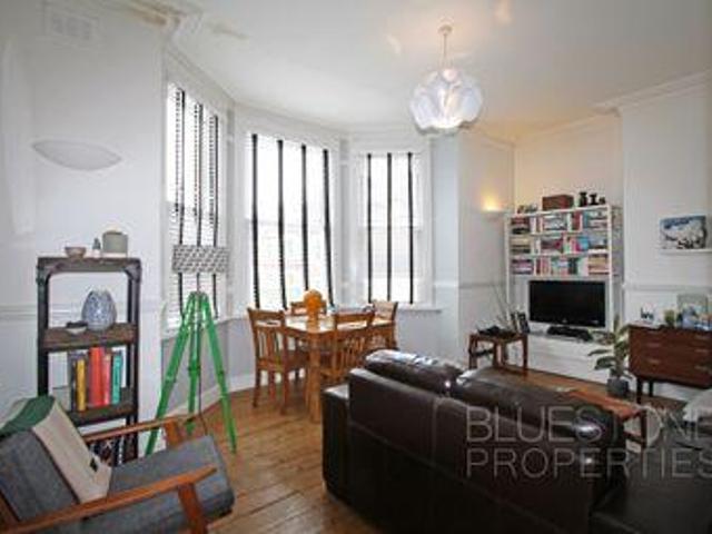 2 Bedrooms Flat for rent in Tierney Road, Clapham South SW2