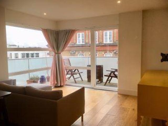 2 Bedrooms Flat for rent in Tiltman Place, London N7