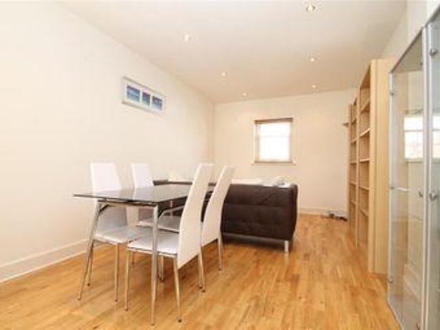 2 Bedrooms Flat for rent in Trafalgar Road, London SE10