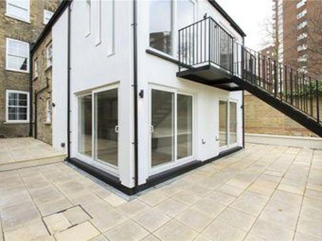 2 Bedrooms Flat for rent in Trafalgar Street, London SE17