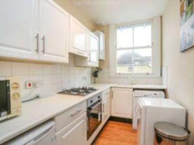 2 Bedrooms Flat for rent in Trevelyan Road, London SW17