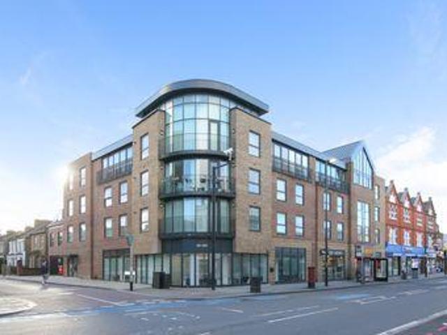 2 Bedrooms Flat for rent in Trevelyan Road, Tooting SW17