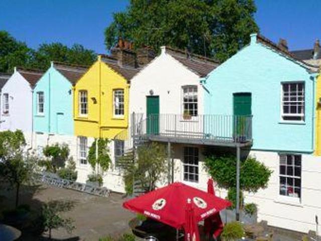 2 Bedrooms Flat for rent in Triangle Estate, Kennington Lane, London SE11