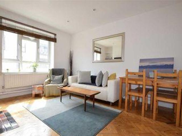 2 Bedrooms Flat for rent in Triangle Place, Clapham SW4