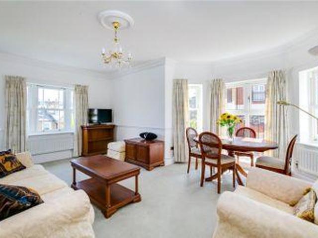 2 Bedrooms Flat for rent in Trinity Church Road, Barnes Waterside, London SW13