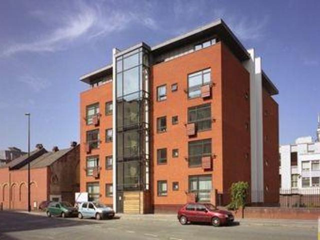 2 Bedrooms Flat for rent in Trinity Edge, Salford M3