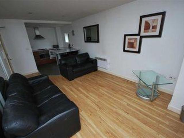 2 Bedrooms Flat for rent in Trinity Edge, 1 St Mary Street, Salford M3