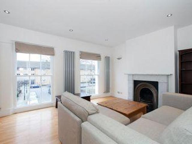 2 Bedrooms Flat for rent in Trinity Gardens, London SW9