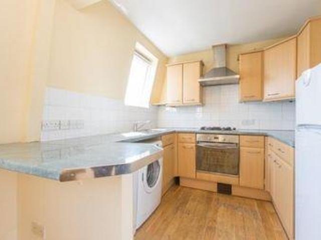 2 Bedrooms Flat for rent in Trinity Road, London SW17