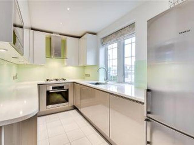 2 Bedrooms Flat for rent in Troy Court, Kensington High Street, London W8