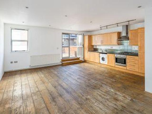 2 Bedrooms Flat for rent in Tudor Road, London Fields E9