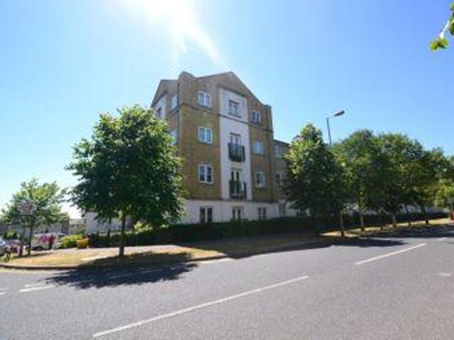 2 Bedrooms Flat for rent in Tufnell Way, Colchester, Essex CO4