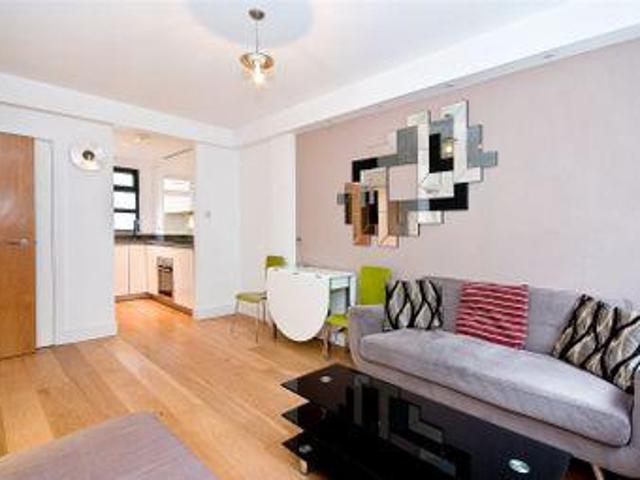 2 Bedrooms Flat for rent in Turner Street, London E1