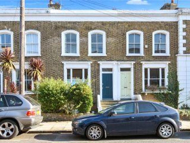 2 Bedrooms Flat for rent in Turners Road, Bow, London E3
