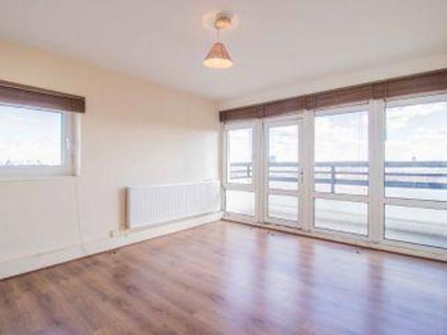 2 Bedrooms Flat for rent in Tustin Estate, London SE15