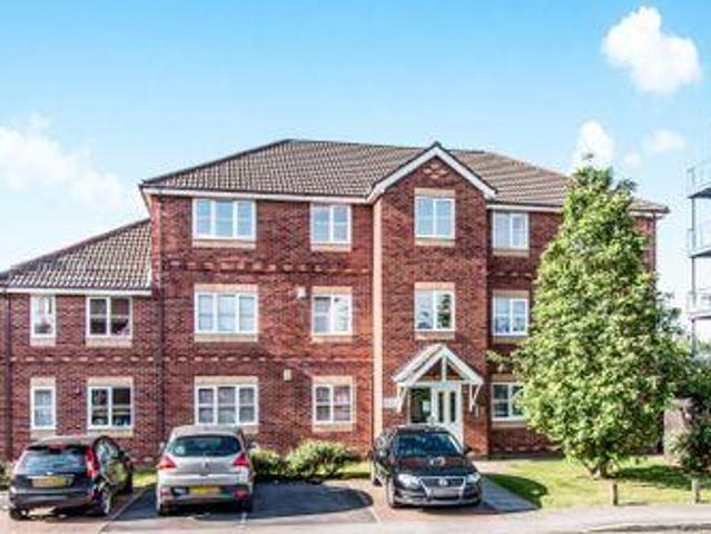2 Bedrooms Flat for rent in Twillbrook Drive, Salford M3
