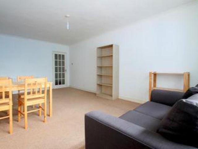 2 Bedrooms Flat for rent in Tyson Road, London SE23