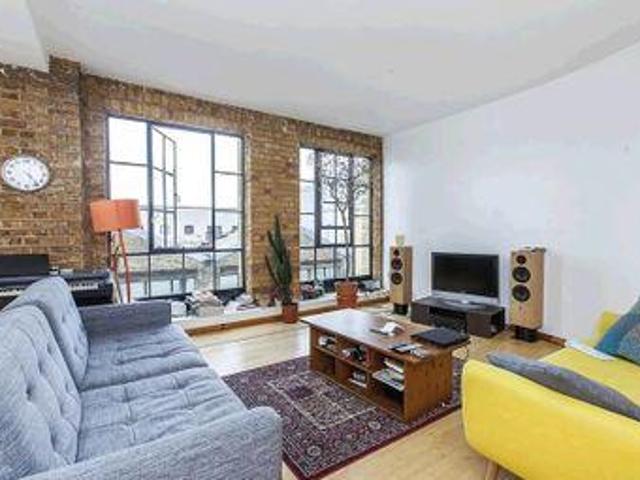 2 Bedrooms Flat for rent in Tyssen Street, Dalston Junction, London E8