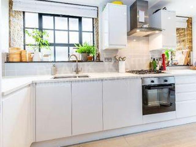 2 Bedrooms Flat for rent in Tyssen Street, London E8