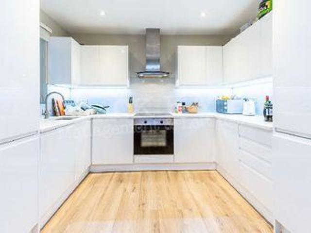 2 Bedrooms Flat for rent in Tyssen Street, London E8