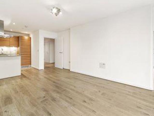 2 Bedrooms Flat for rent in Unex Tower, 7 Station Street, London E15
