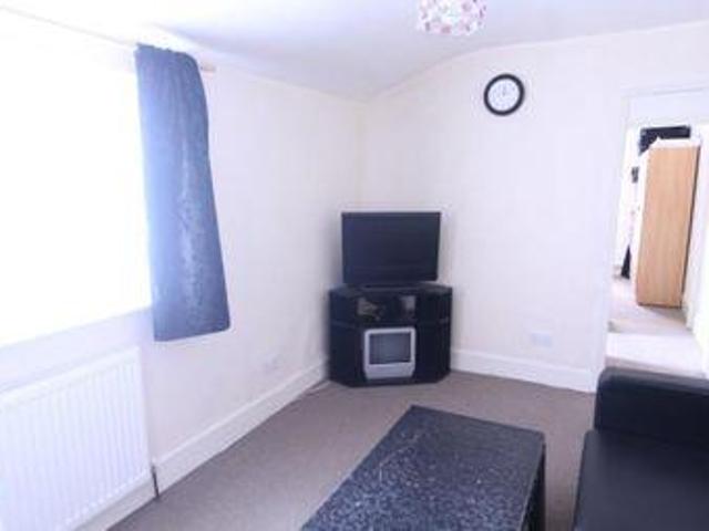 2 Bedrooms Flat for rent in Upton Lane, London E7