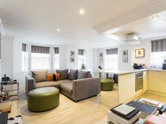 2 Bedrooms Flat for rent in Upper Berkeley Street, London W1H