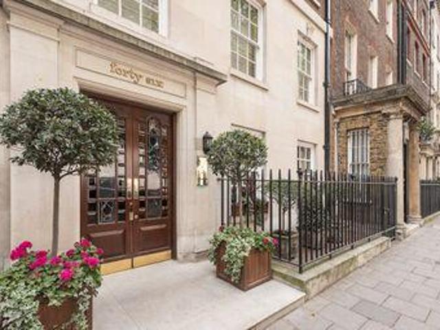 2 Bedrooms Flat for rent in Upper Grosvenor Street, London W1K