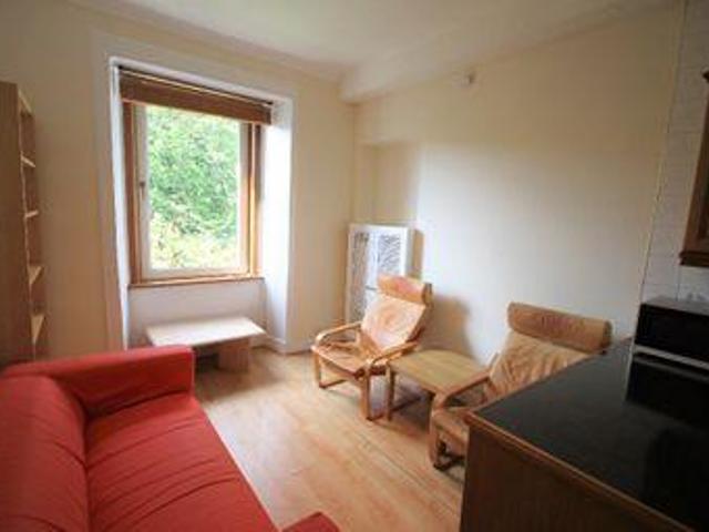 2 Bedrooms Flat for rent in Upper Grove Place, Haymarket, Edinburgh EH3