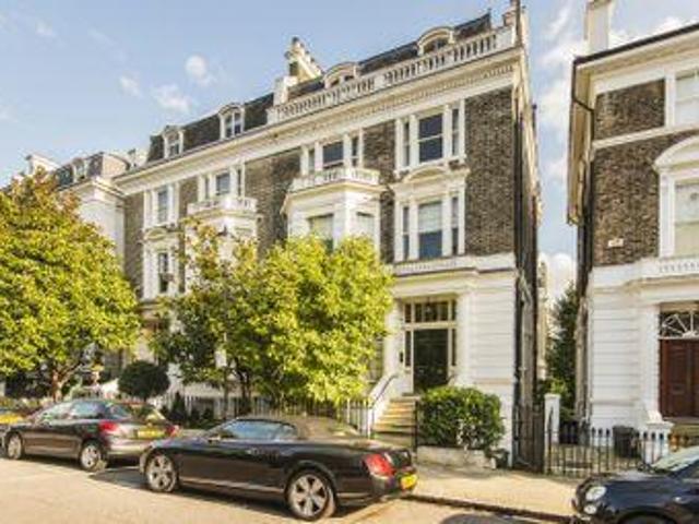 2 Bedrooms Flat for rent in Upper Phillimore Gardens, London W8