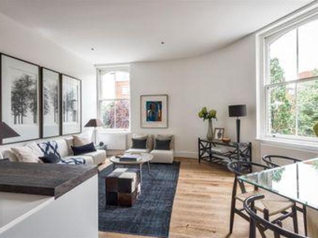 2 Bedrooms Flat for rent in Upper Richmond Road, London SW15