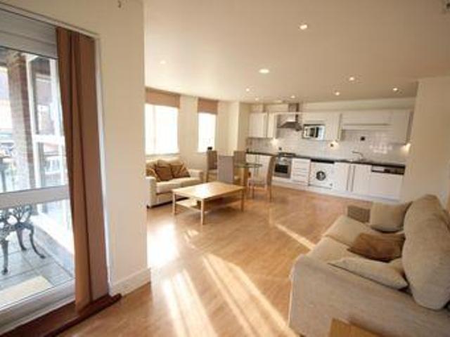 2 Bedrooms Flat for rent in Uxbridge Road, Ealing, London W5