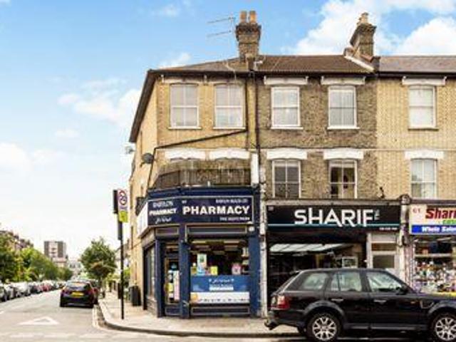 2 Bedrooms Flat for rent in Uxbridge Road, London W12