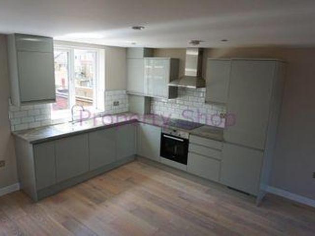 2 Bedrooms Flat for rent in Uxbridge Road, London W7