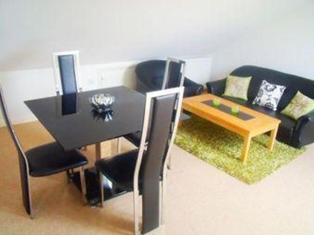 2 Bedrooms Flat for rent in Uxbridge Road, Shepherds Bush W12