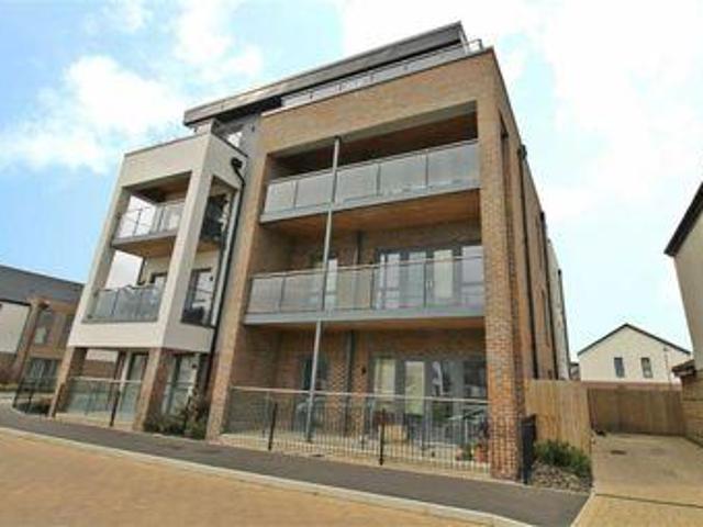2 Bedrooms Flat for rent in Von Neumann House, 2 Harvard Way, Milton Keynes MK10