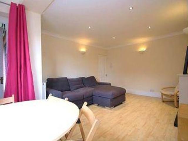 2 Bedrooms Flat for rent in Vaughan House, Clapham South, London SW4