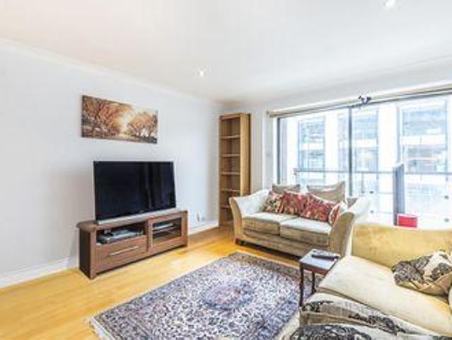 2 Bedrooms Flat for rent in Vauxhall Bridge Road, London SW1V